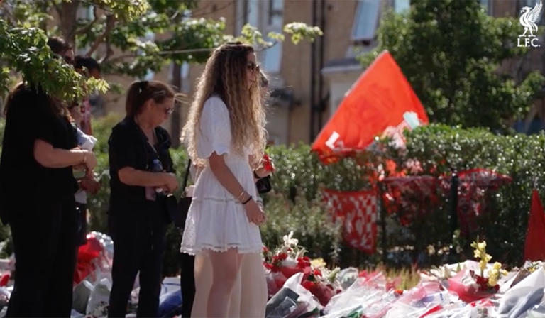 Diogo Jota's widow Rute lays flowers at Anfield as Liverpool makes huge ...