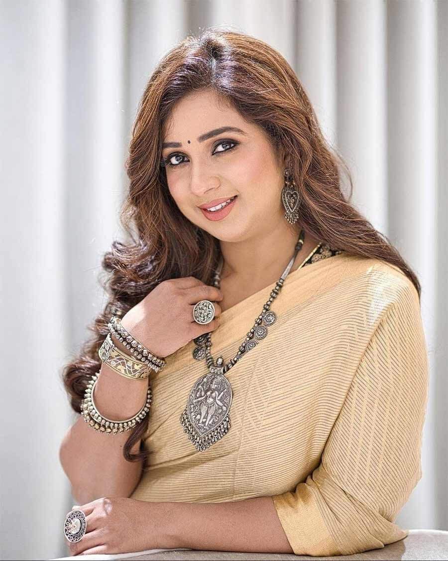 Shreya Ghoshal’s First Step Into The Music Industry Was With SLB’s ...