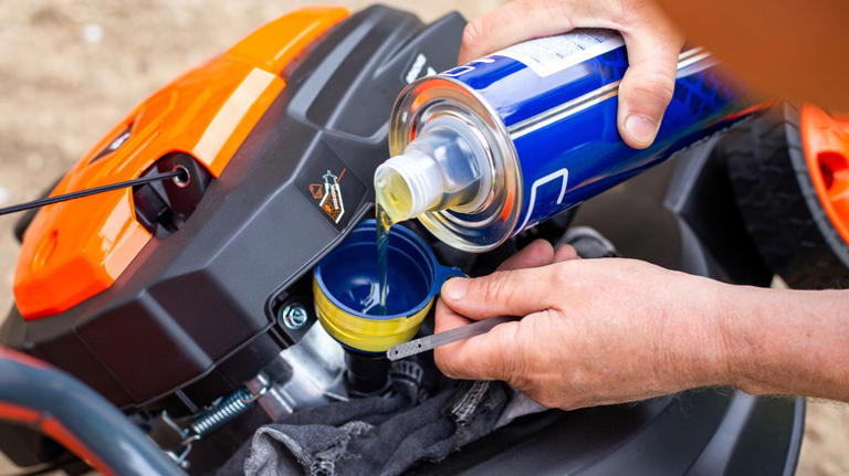 What Happens If You Put Synthetic Oil In A Lawn Mower?