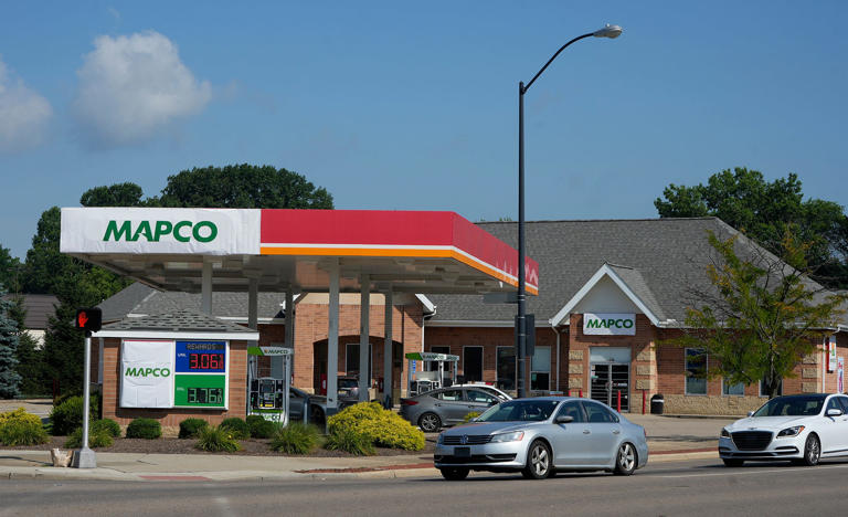 Gas station shuffle brings MAPCO to some former Circle K spots ...