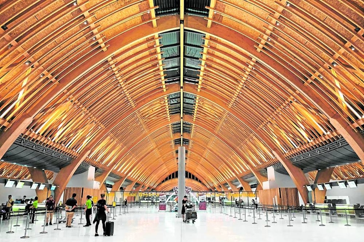 After cancelled flights, Mactan-Cebu airport resumes operations