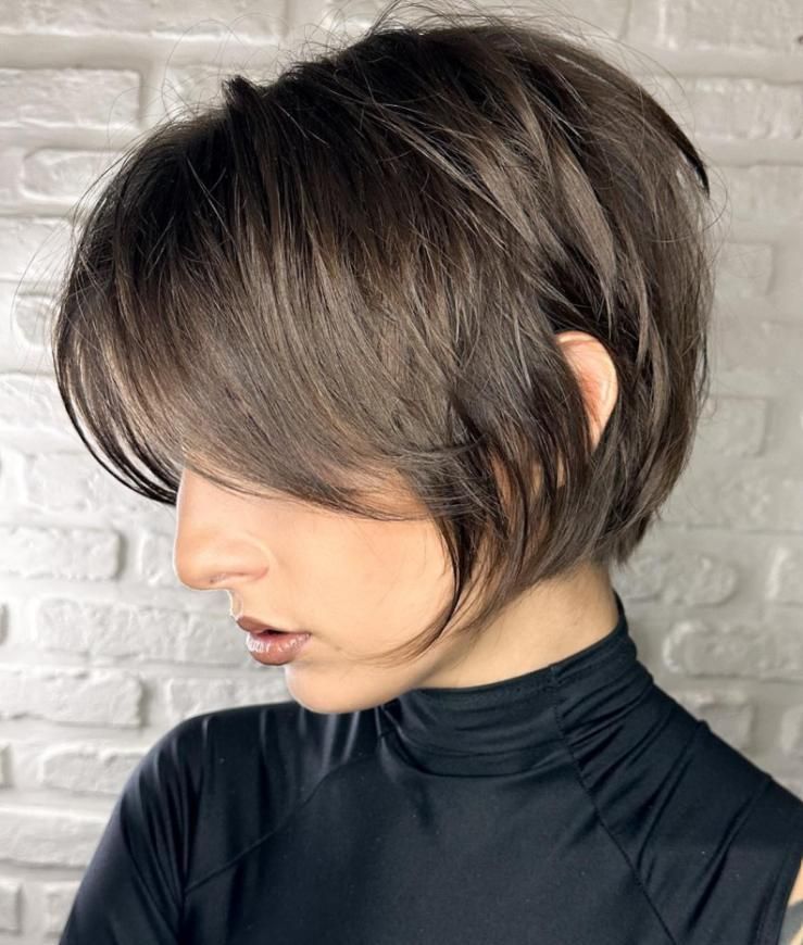 7 Model Butterfly Haircut, Bikin Rambut Makin Badai!