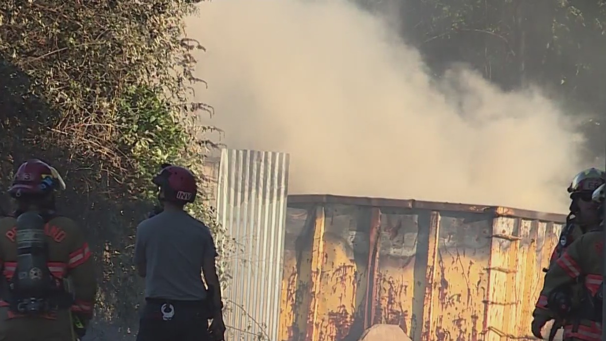 Portland Fire and Rescue prevents trash fire from spreading to ...