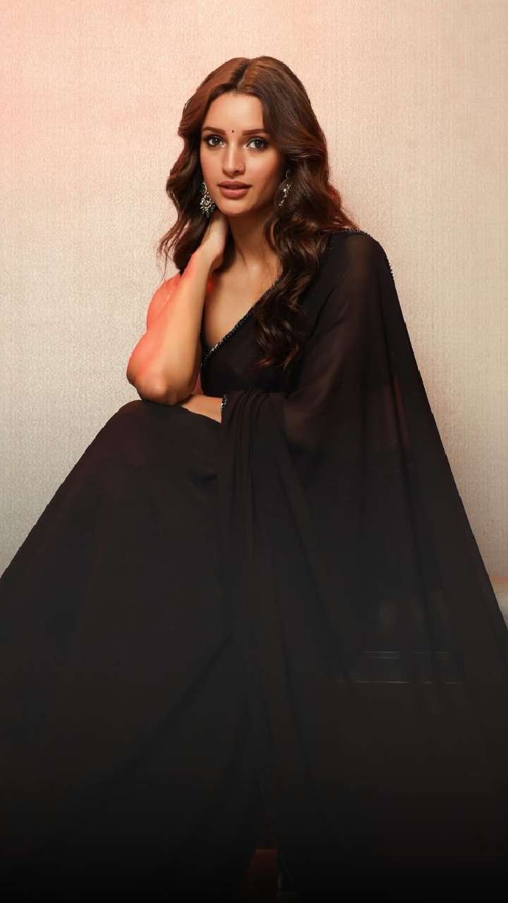 Triptii Dimri's 7 Ethereal Saree Looks To Flaunt Your Curves