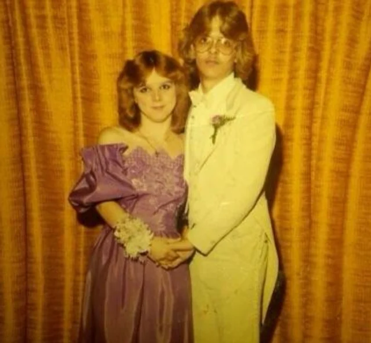 15+ Nostalgic Prom Photos That Made Us Take a Walk Down Memory Lane