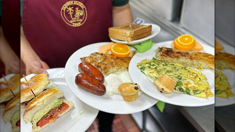 15 Best 24-Hour Diners In The US