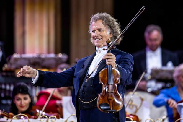 Dutch violinist and conductor brings Maastricht Concert to Colchester ...