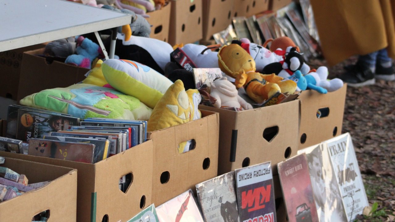 19 Declutter Tips for Sentimental Items