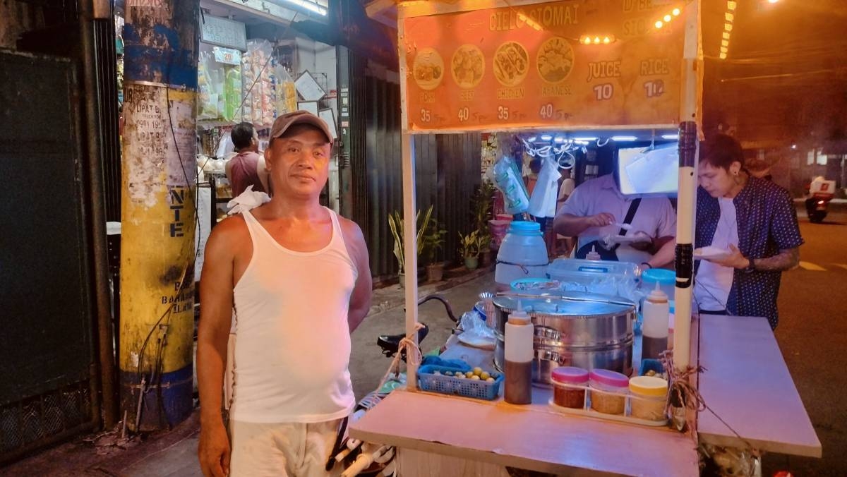 Street vendors seek legitimacy, support
