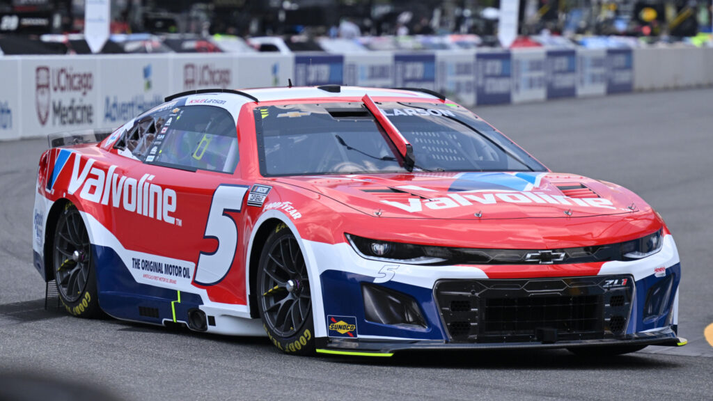 NASCAR Cup Series Champion Betting Trends: Larson Lapping