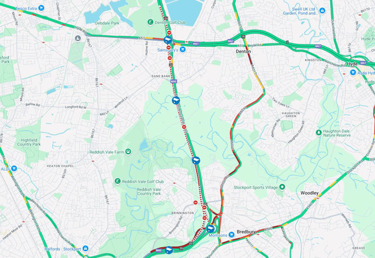 M60 closed after serious crash on motorway