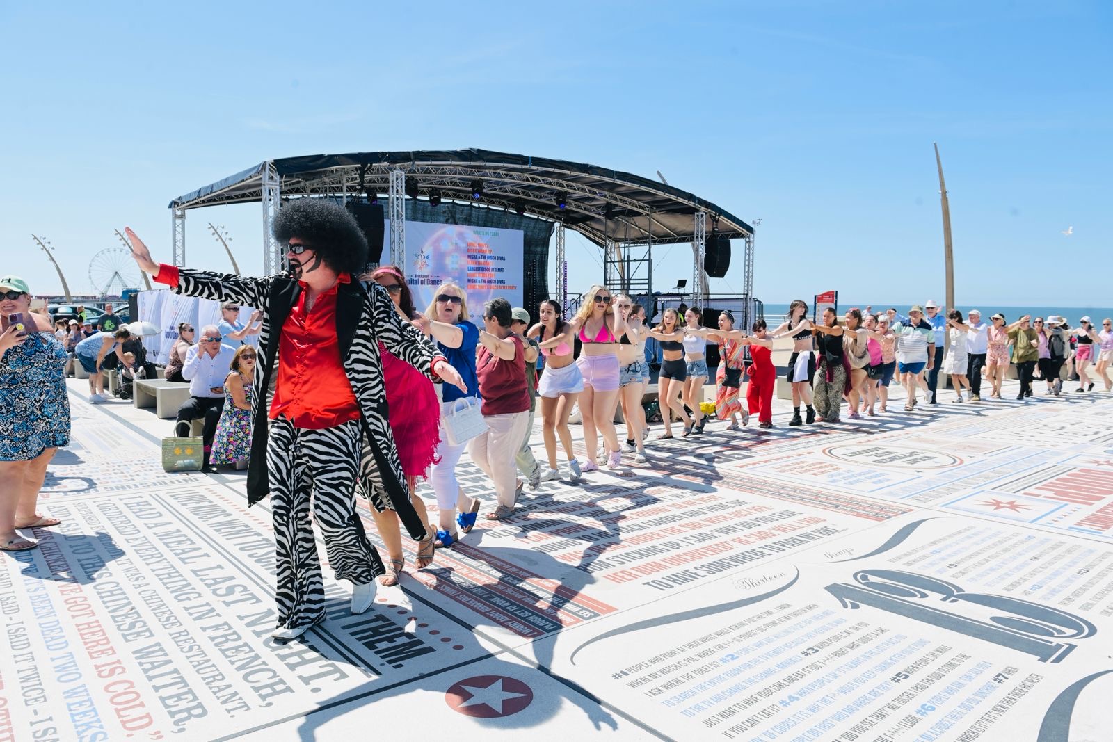 Capital of Dance: 16 amazing pictures as hundreds of people attempt ...