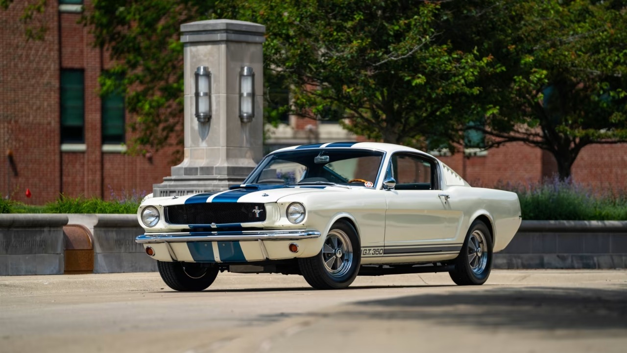 8 Classic muscle Cars that came from factory track-ready