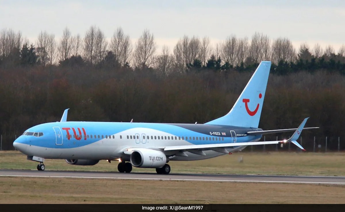 Passengers Stranded For 17 Hours After Couple Caught Smoking In Flight ...