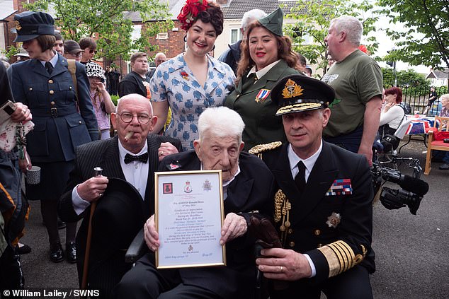 Britain's oldest WW2 veteran dies aged 110: Donald Rose survived D-Day ...