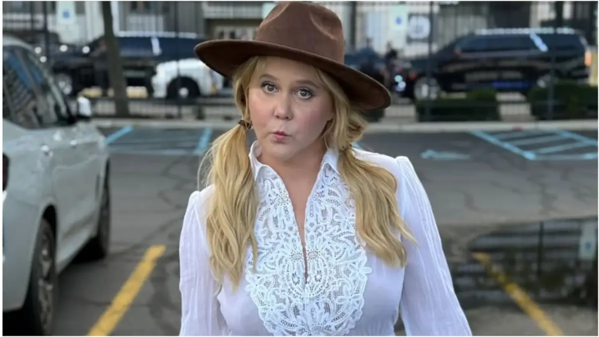 ‘Looks Exactly Like Karoline Leavitt’: Amy Schumer Debuts Her Smallest ...