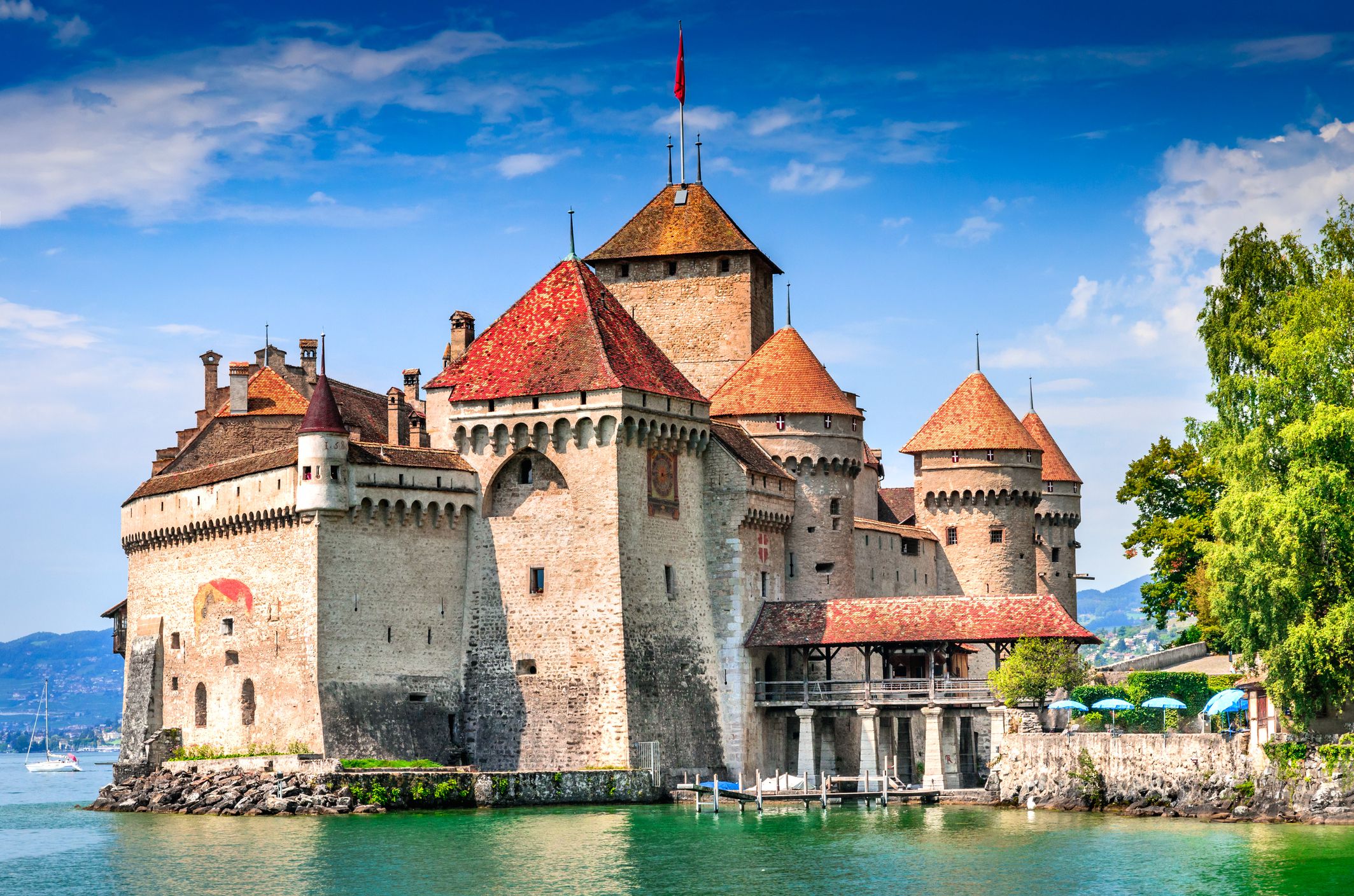 15 buildings & castles that inspired famous Disney movies