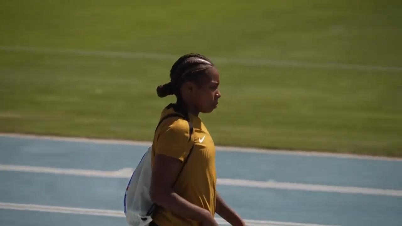 Lineth Beerensteyn leads Netherlands training ahead of match against France