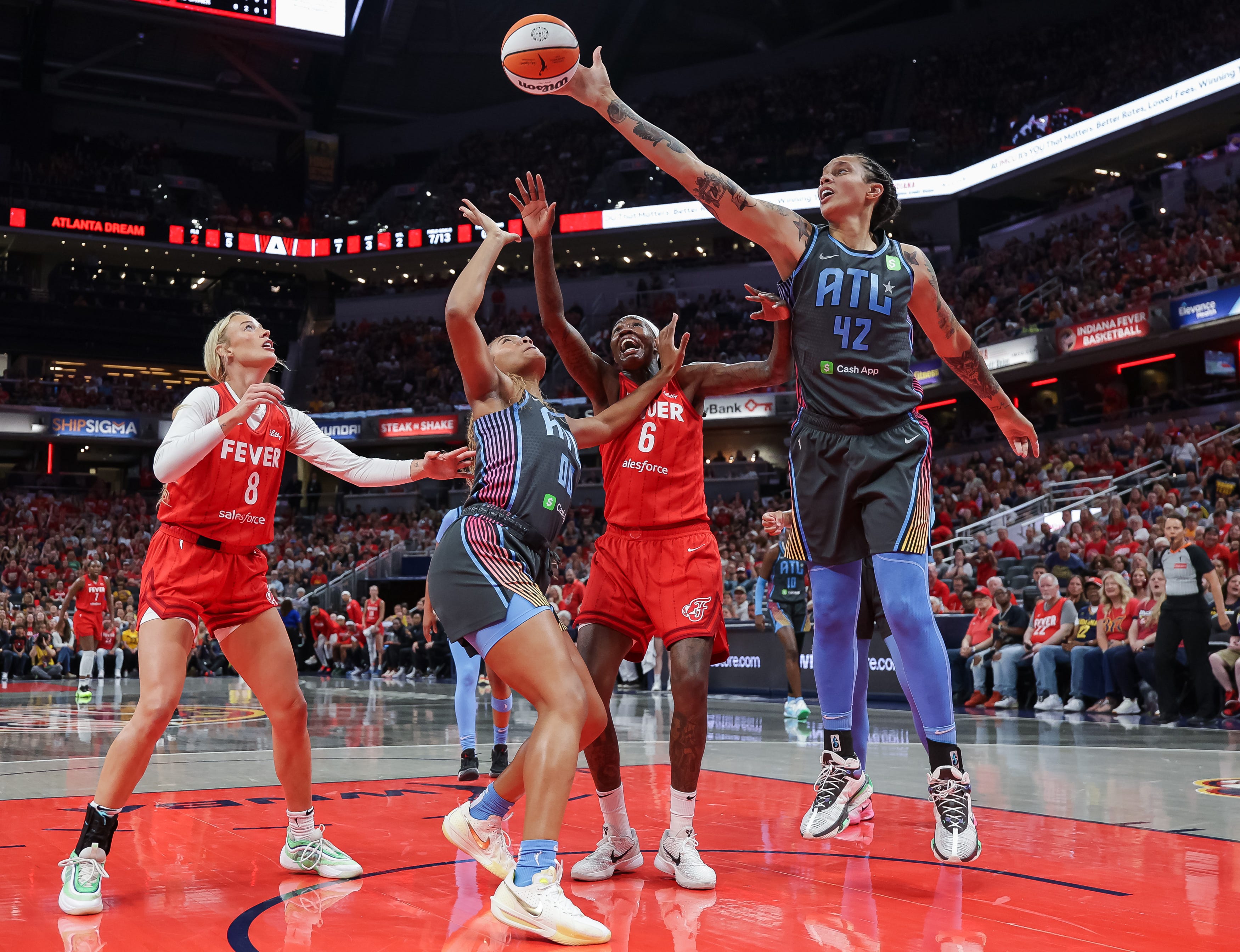 LOOK: Brittney Griner reaches for the ball and other pictures of the ...