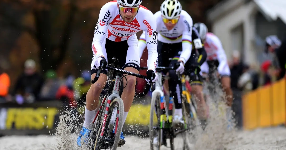 Broers David en Mathieu van der Poel hebben meer dan waarschijnlijk een andere mening: "Door ...