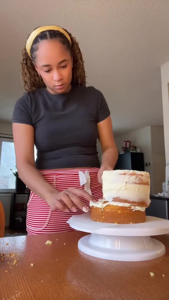 I Tried Making a Heart Cake for My Boyfriend—Here’s How It Went