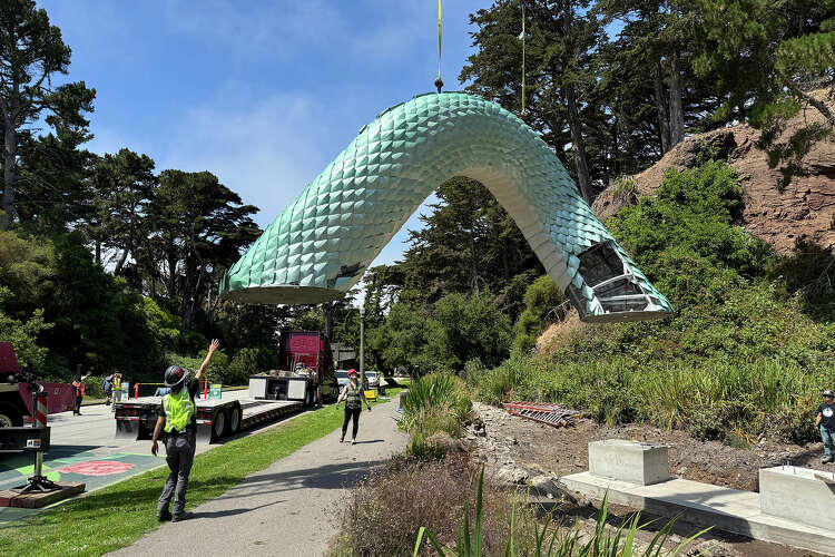 100-foot, bubble-blowing sea creature coming to Golden Gate Park