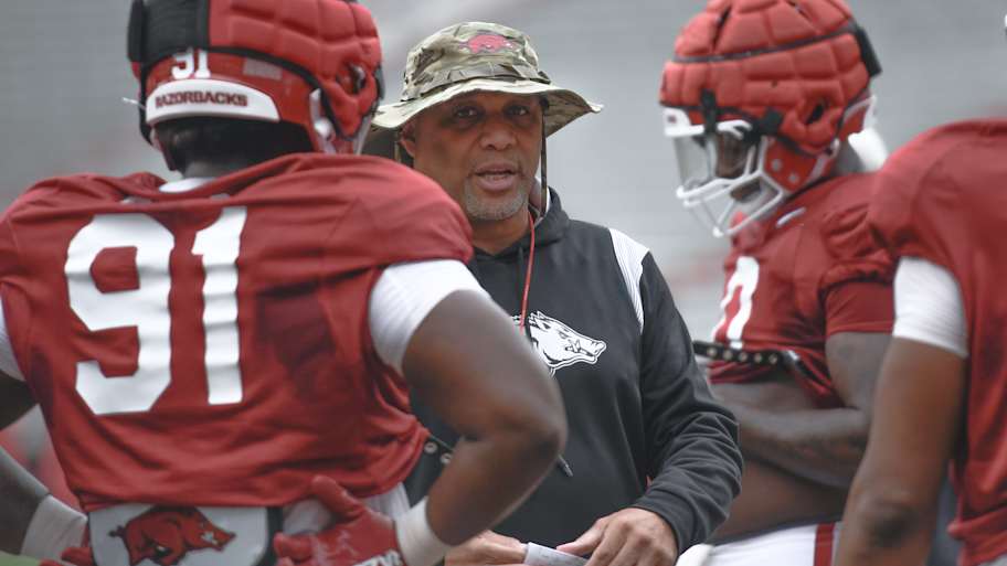 Razorbacks defensive line facing uncertainty, opportunity this season