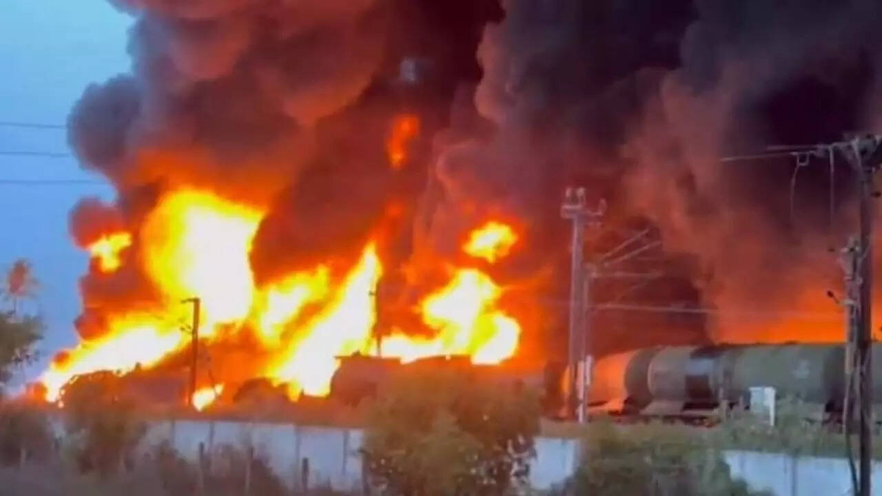 Tamil Nadu train fire: Diesel tanker on freight train goes up in flames ...
