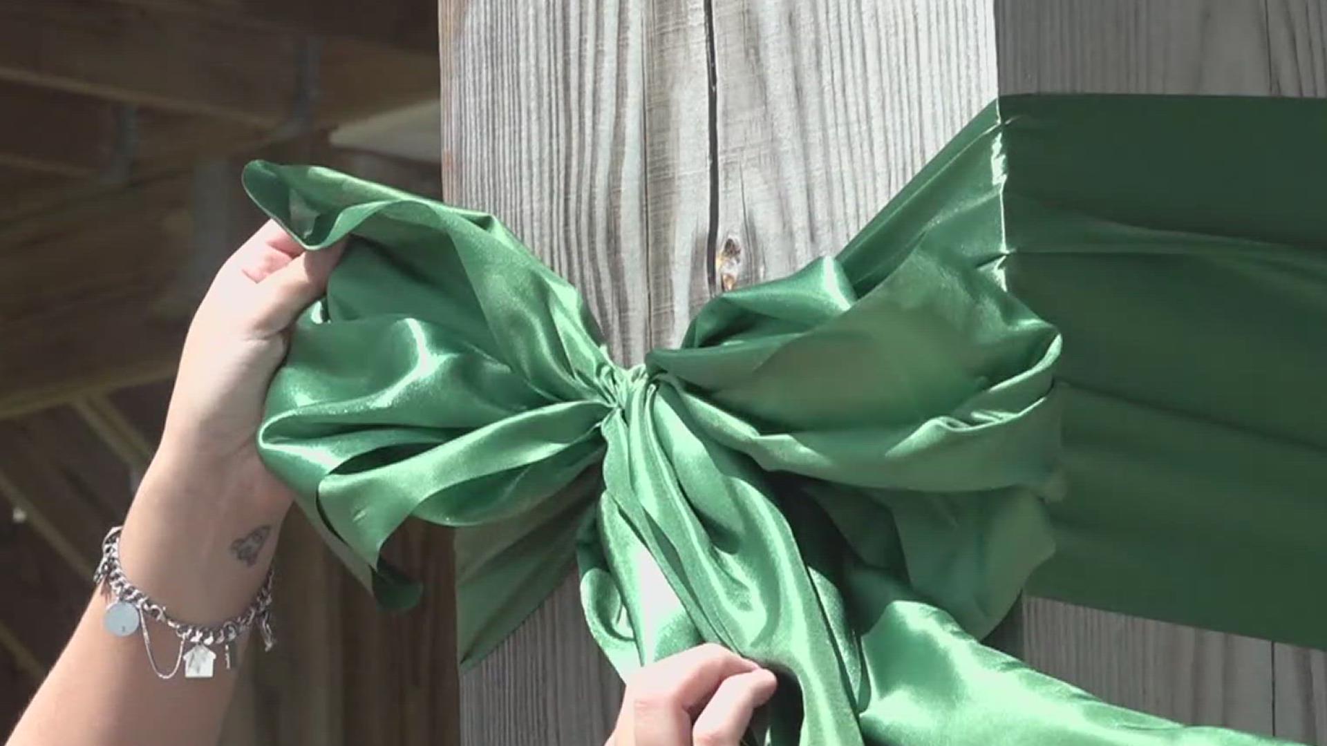 Green ribbons for Hill Country hope