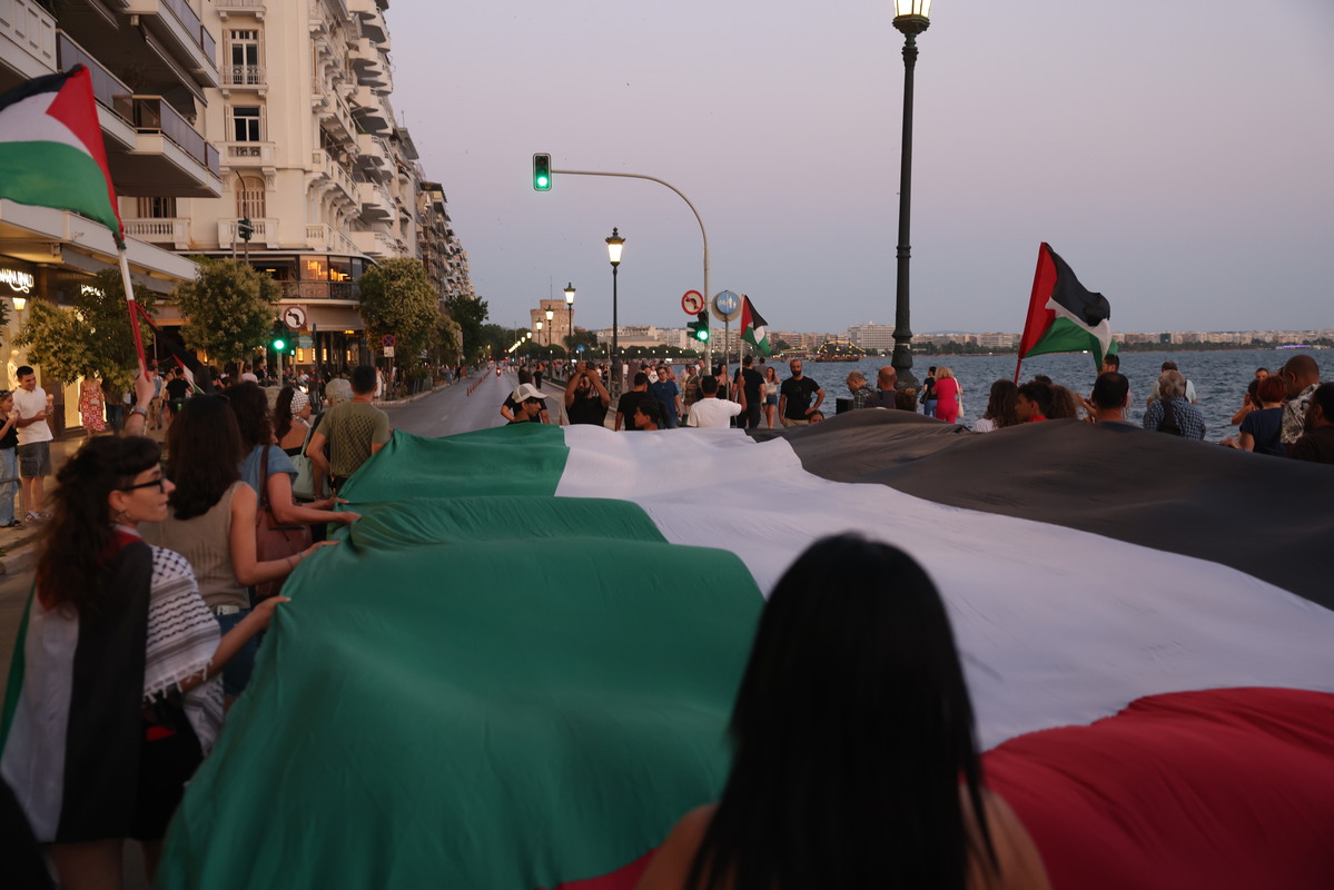 Έτοιμο το ελληνικό ασθενοφόρο για τη Γάζα