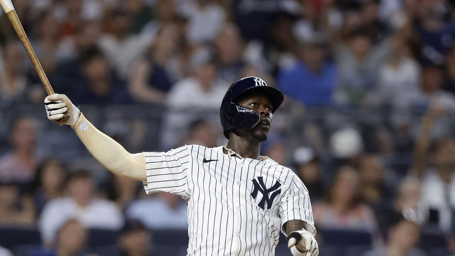 Yankee fans hoping team bolsters roster with an infield bat
