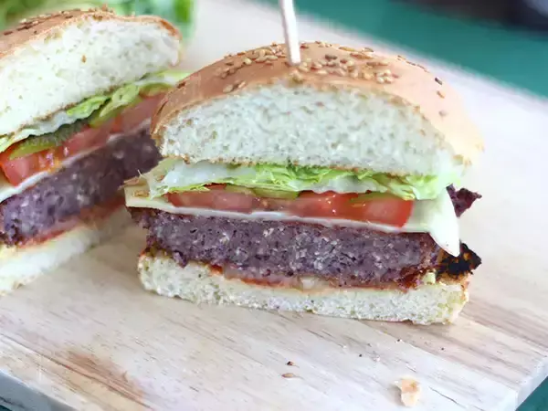 Vegetarian red bean burgers - video recipe!