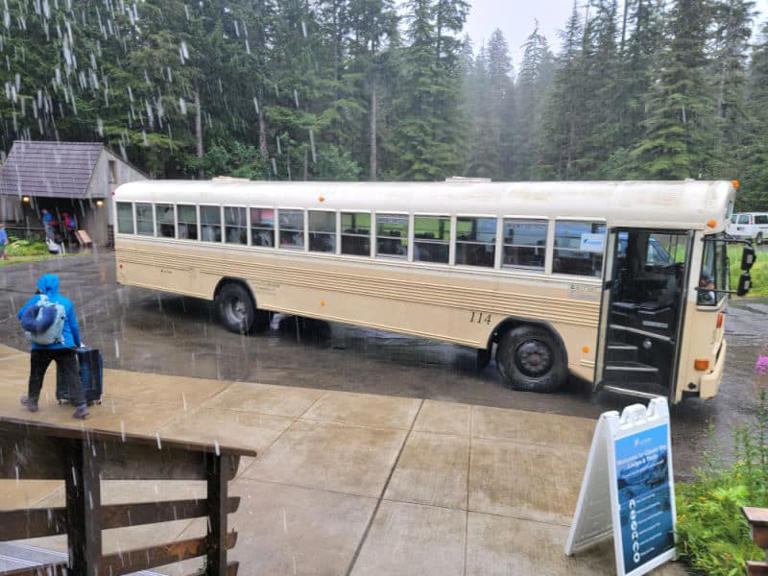 Glacier Bay Lodge - Glacier Bay National Park