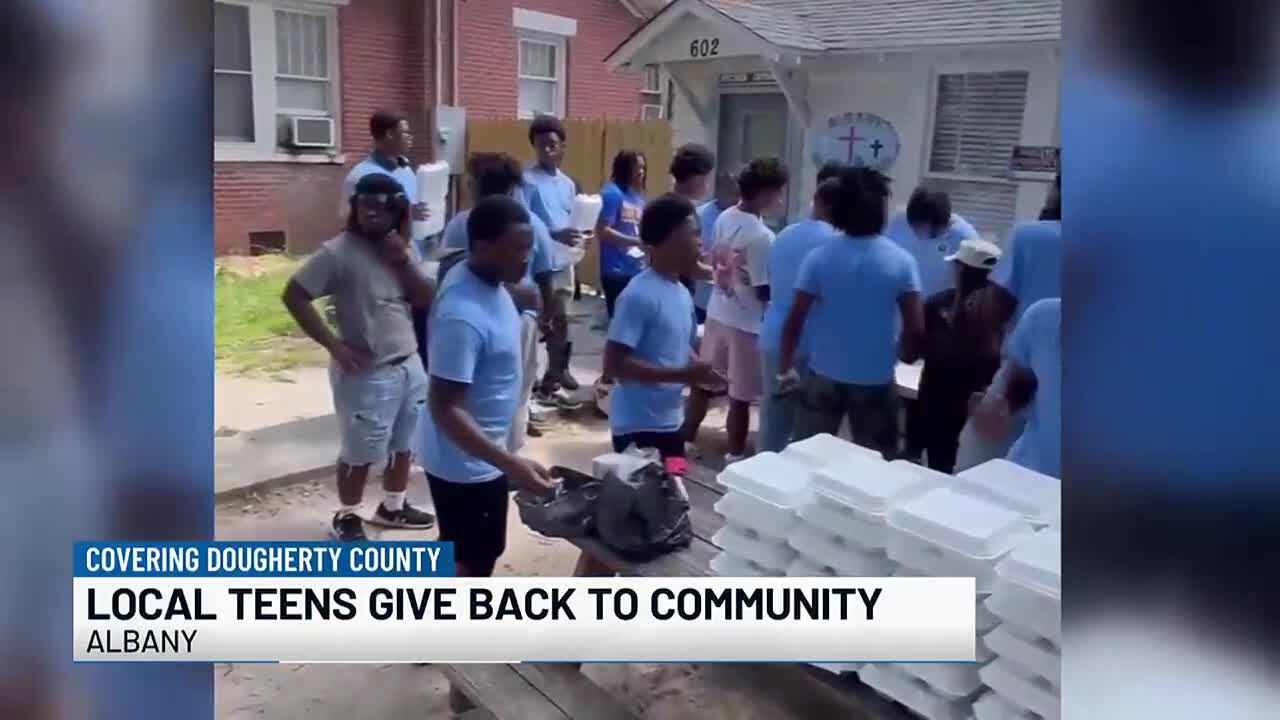 Albany teens give back during community service event