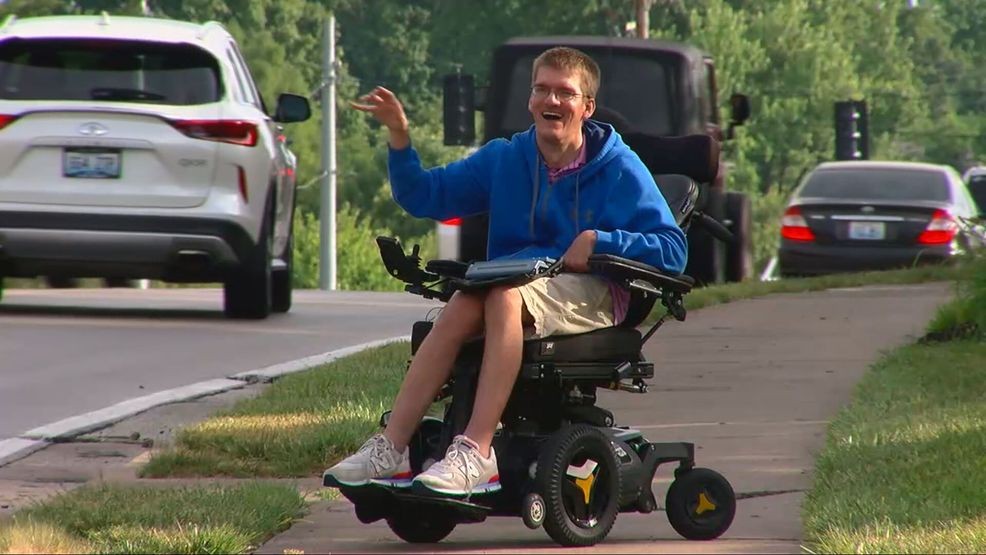 Local business rallies support for beloved 'Wheelchair Waver' injured ...