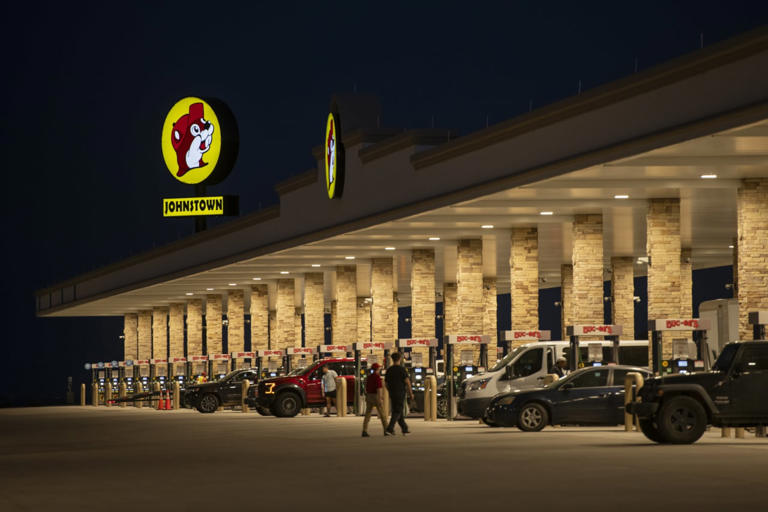 The ‘Cable Cowboy’ Battles a Giant Gas Station for the Soul of the West