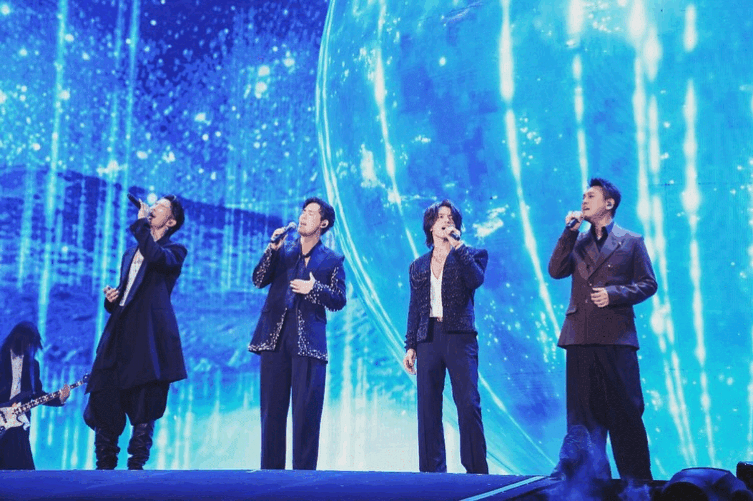 After 12 years, F4 reunites at concert of Taiwanese band Mayday