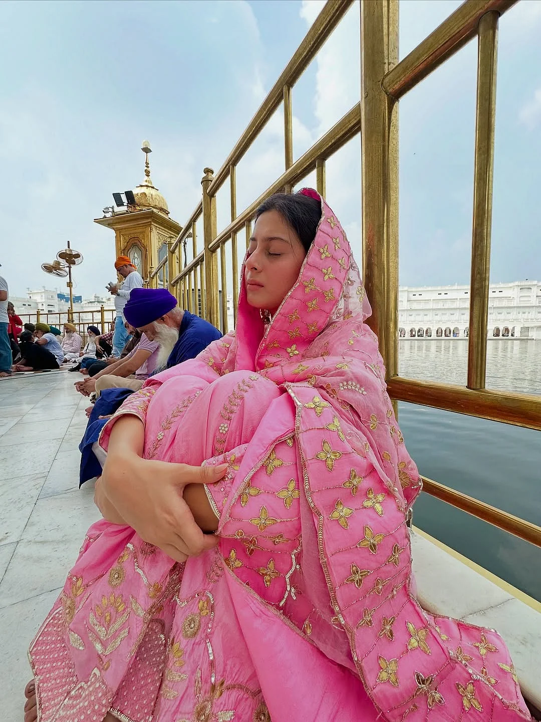 Inside Isha Malviya's Amritsar Diaries: From Visiting Golden Temple To ...