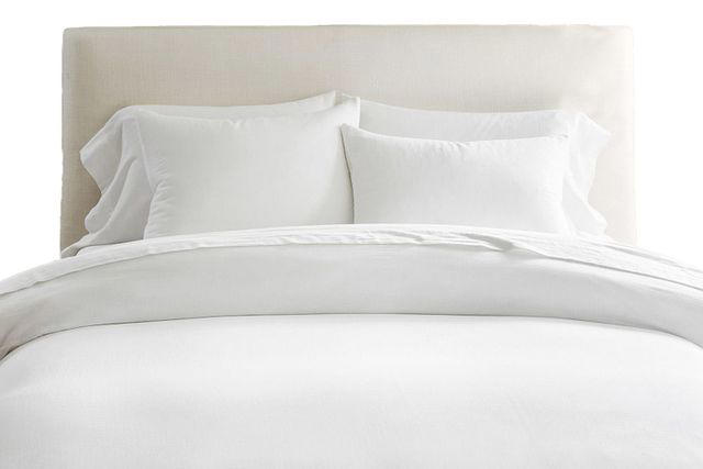 Pottery Barn's Under-The-Radar Bedding Sale Includes Lightweight Quilts ...