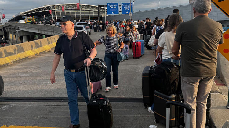Long lines again at Lambert Terminal 2 Monday after long waits caused missed flights ...