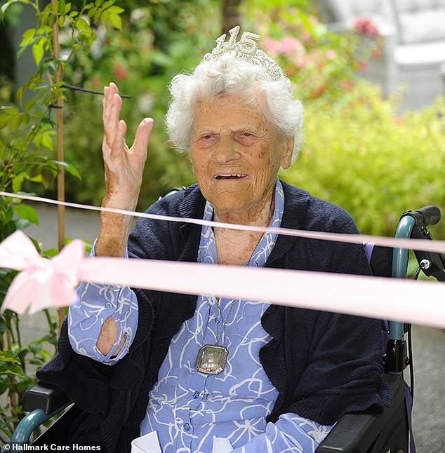 I'm a longevity expert, here's three things I'm doing that will mean I ...