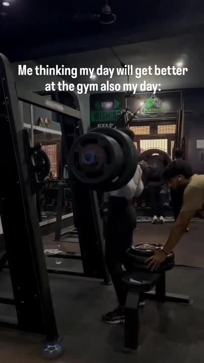 Bar Slips Off Athlete's Hands and Snaps While Doing Quarter Squats