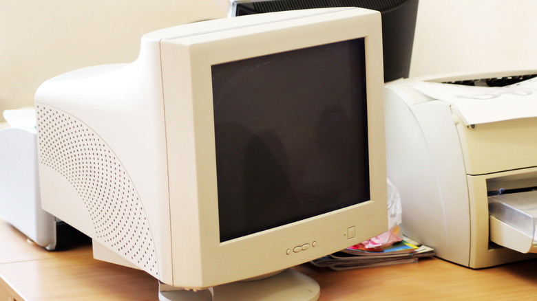 10 Best Uses For Old CRT Monitors