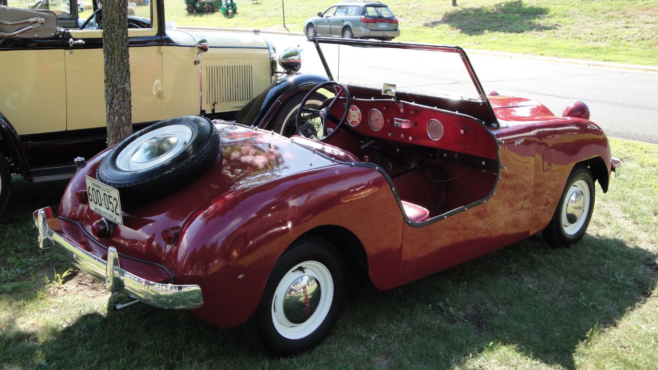 1951 Crosley Hotshot: tiny speedster shocks racers