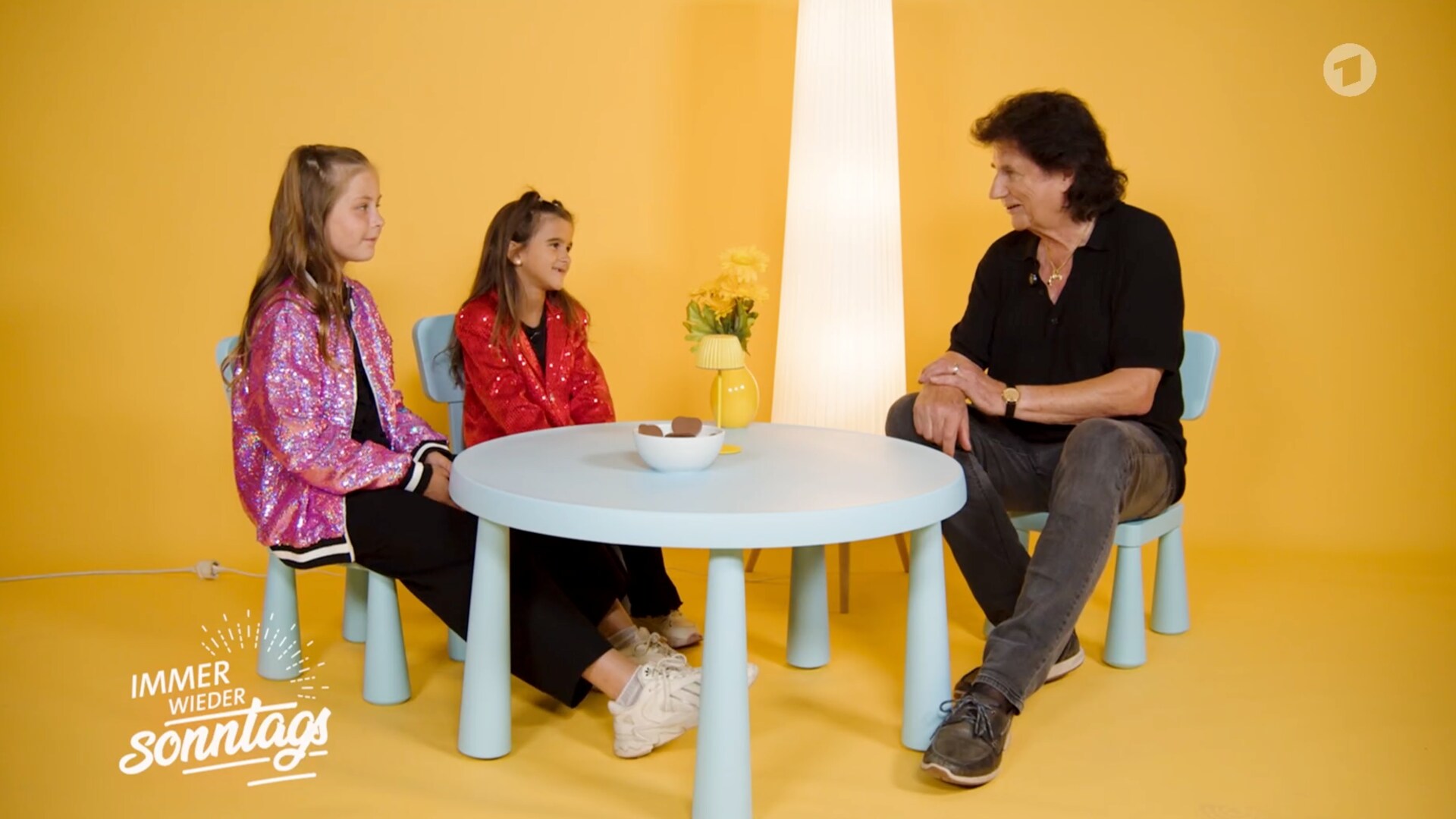Kids bringen Olaf den Flipper bei "Immer wieder sonntags" in Verlegenheit