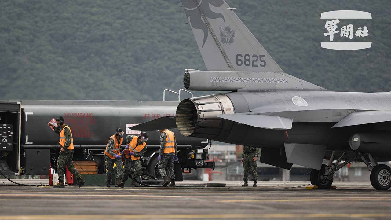 Video: Taiwan Conducts “Hot” Refueling of F-16 Fighters During Han ...