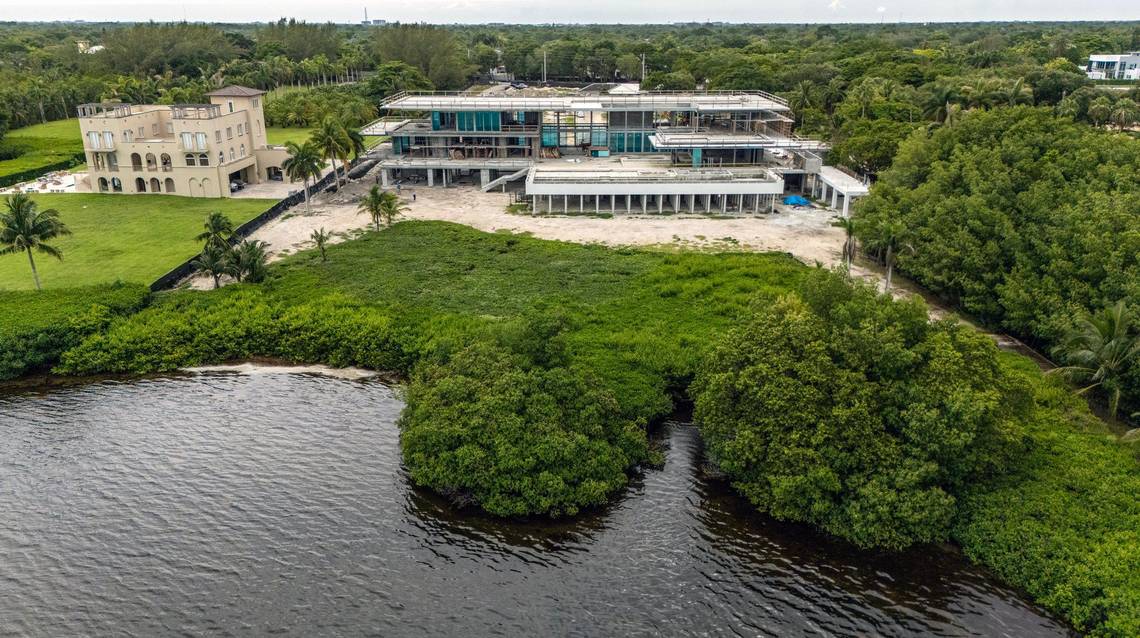 $50 million ‘flood proof bunker' rises on Biscayne Bay. Is mansion a ...