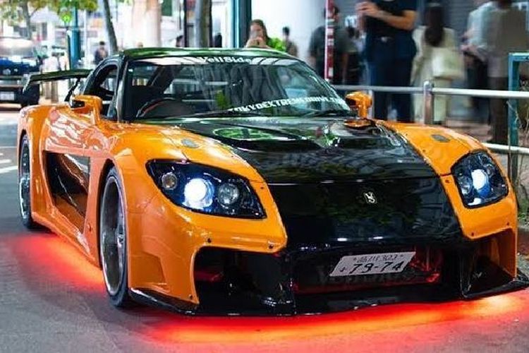 Mazda RX-7 FD VeilSide di Film Fast Furious Tokyo Drift Dilelang