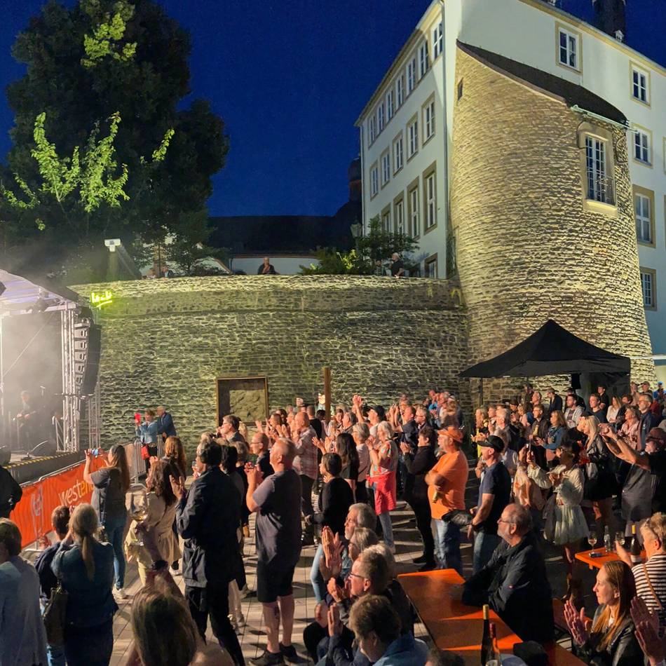 Zurück in die Zukunft – Bitburg schafft den Spagat zwischen Tradition ...