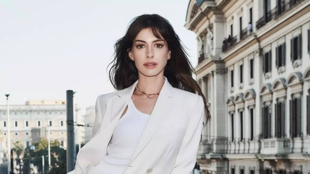 Anne Hathaway’s 2026 release roster: 'The Devil Wears Prada 2,' 'The ...